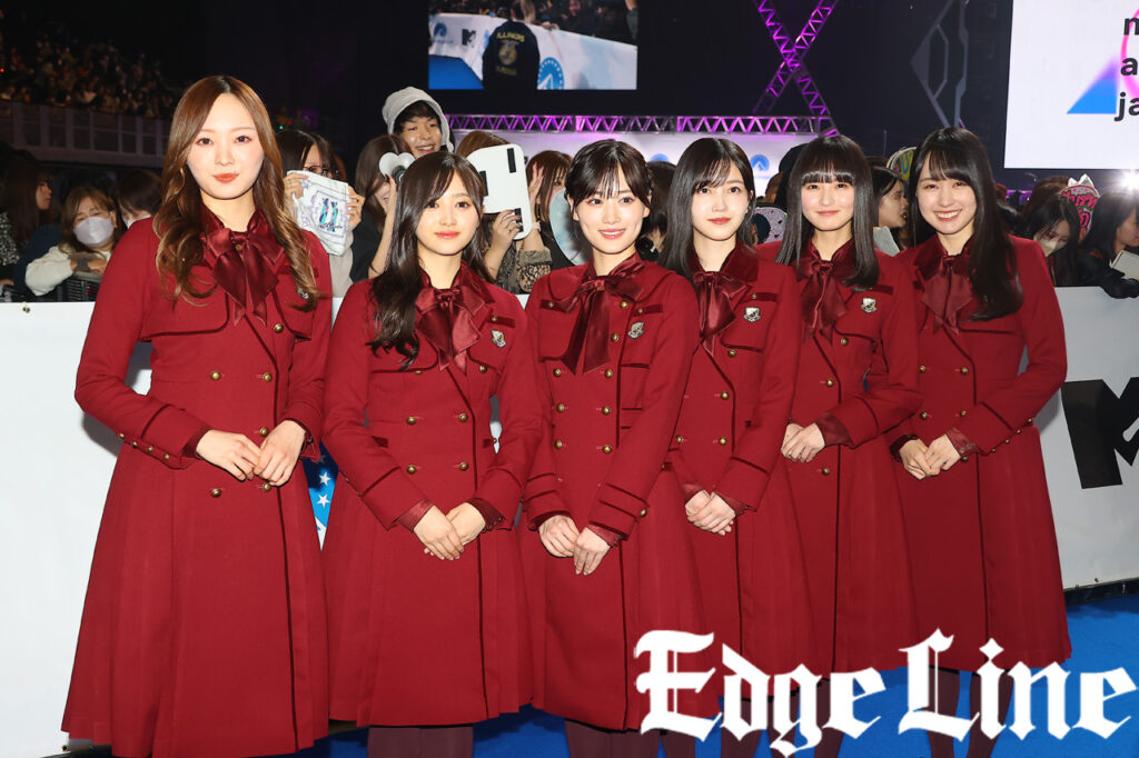 乃木坂46「MTV VMAJ」ブルーカーペットに！梅澤美波「みんなで緊張するねって」
